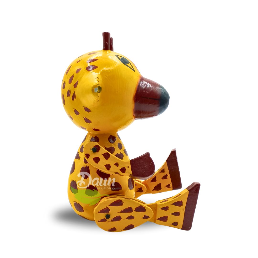 Wooden Giraffe Puppet - Daun Gift